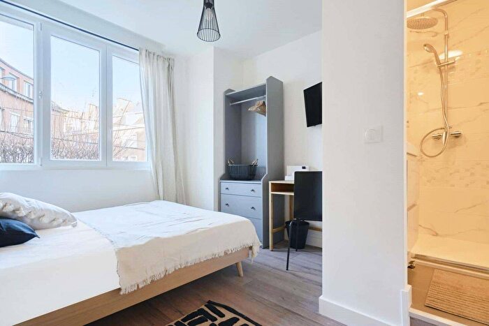 Appartement 1 pièce à louer à Centre-Neuf Bourg-Quesnoy-Delsaux-Musée-Cannoniers-Gare, Valenciennes