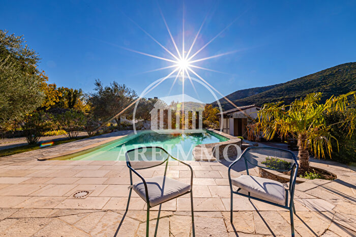 Maison à vendre - Brissac - 11 pièces - 6 chambres