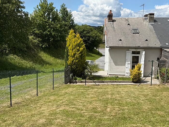 Maison 4 pièces à vendre à Saint-Yrieix-la-Perche