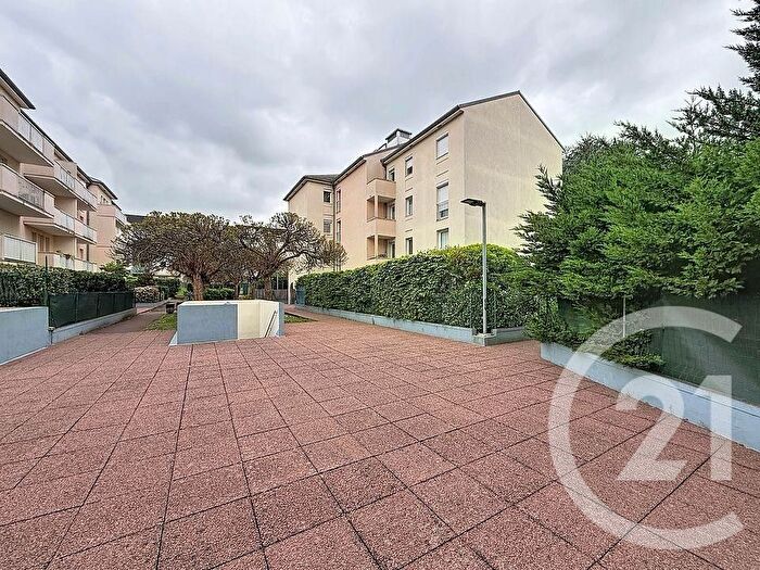 Livry-Gargan, La Poudrerie : Appartement 3 pièces à vendre
