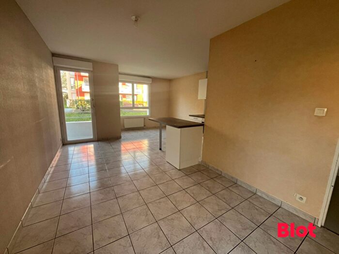 Appartement à louer - Chartres-de-Bretagne - 3 pièces - 2 chambres