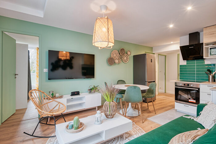 Appartement 5 pièces à louer - Le Bouscat, Centre-ville, Robert Schuman