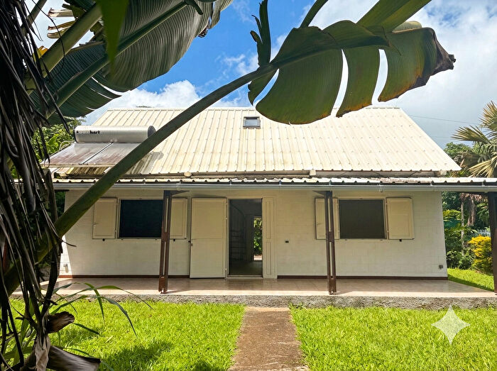 Maison à vendre - Saint-Paul, Le Guillaume - 5 pièces - 4 chambres