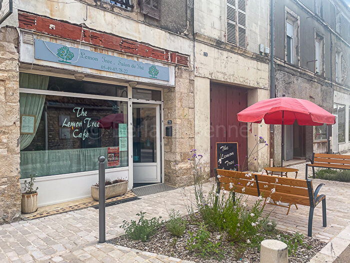 Maison à vendre - Sauzé-Vaussais - 3 pièces - 2 chambres