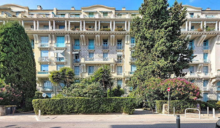Appartement 4 pièces à Nice, Poètes, à vendre