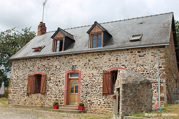 Maison à vendre - Chailland - 8 pièces - 5 chambres