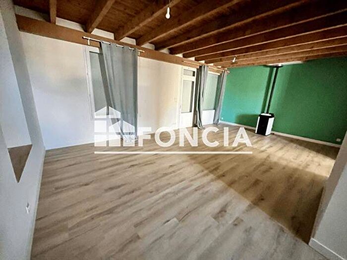 Maison à louer - Plouvien - 5 pièces - 3 chambres