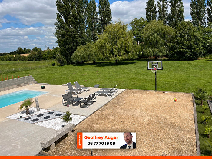 Maison à vendre - Sainte-Verge - 8 pièces - 5 chambres