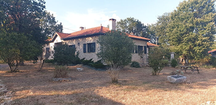 Maisons à vendre et appartements à louer - 1