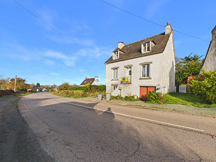 Maison à vendre - Lannédern - 6 pièces - 3 chambres