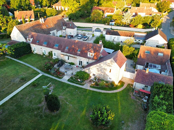 Maison à vendre - Milly-la-Forêt - 11 pièces - 8 chambres