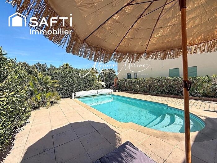 Maison à vendre - Fréjus, Saint-Aygulf - 7 pièces - 4 chambres