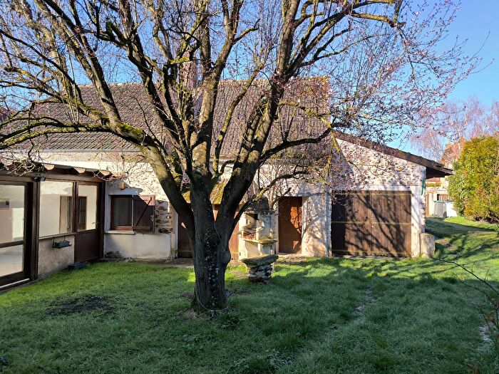 Maison à vendre - Cheptainville - 5 pièces - 3 chambres