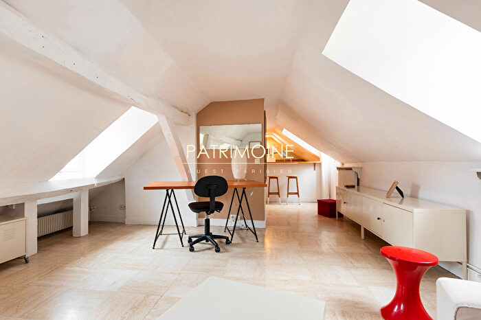 Appartement à louer - Saint-Germain-en-Laye, Centre-ville, Quartiers forestiers - 1 pièce