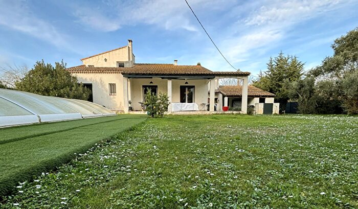 Maison à vendre - Arles, Trinquetaille - 6 pièces - 4 chambres