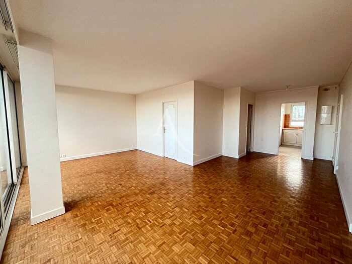 Appartement à louer - Centre Ville, Reims - 4 pièces - 2 chambres