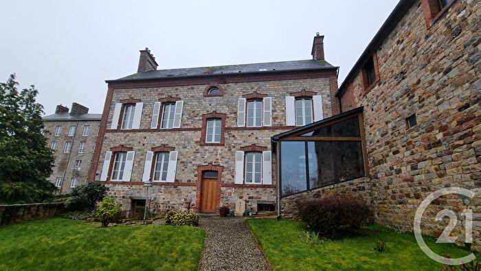 Maison à vendre - Domfront - 9 pièces - 5 chambres