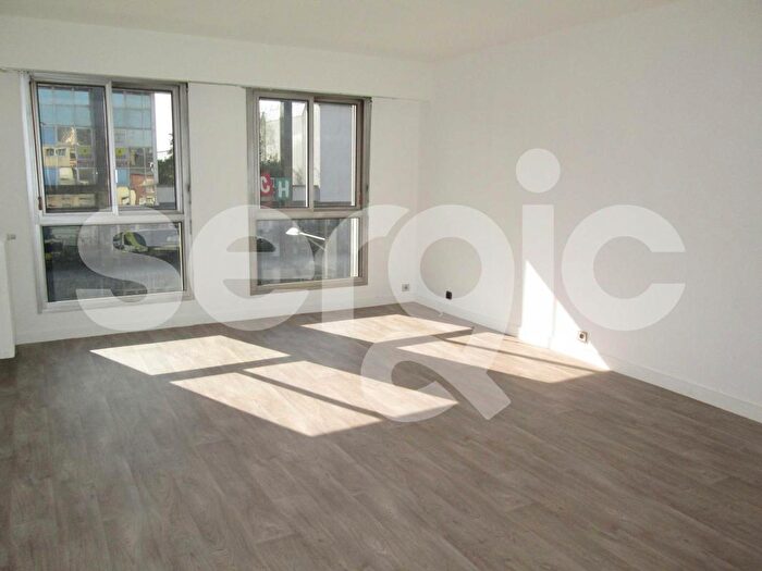 Appartement à louer - Amiens, Centre-ville - 3 pièces - 2 chambres