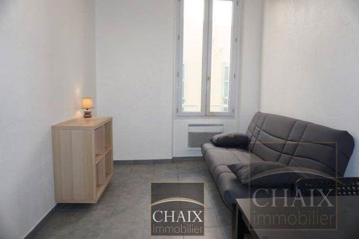 Centre Ville, Aubagne : Appartement 1 pièce à louer