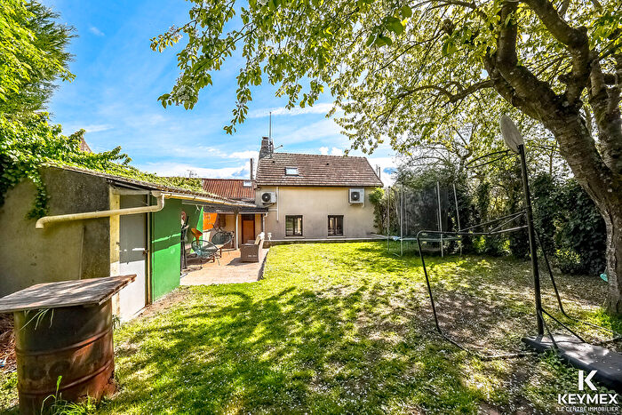 Maison à vendre - Bruyères-sur-Oise - 5 pièces - 3 chambres
