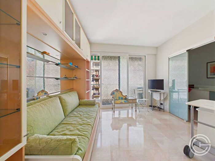 Californie, Nice - Appartement 1 pièce à louer