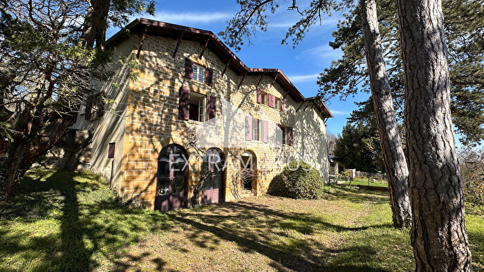Maison à louer - Bully - 7 pièces - 5 chambres