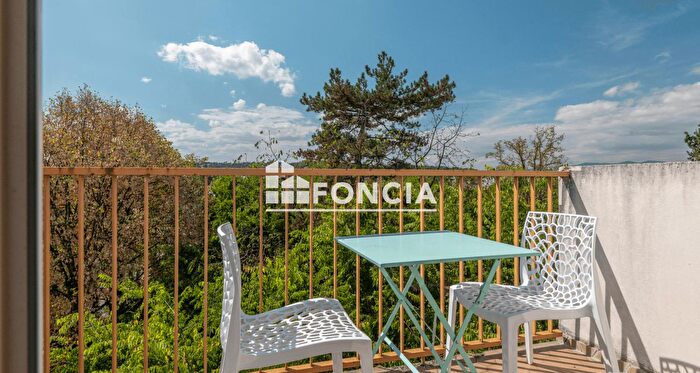 Appartement à vendre - Pierre-Bénite - 4 pièces - 3 chambres