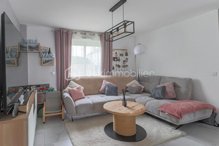 Maison à vendre - Morigny-Champigny - 4 pièces - 3 chambres