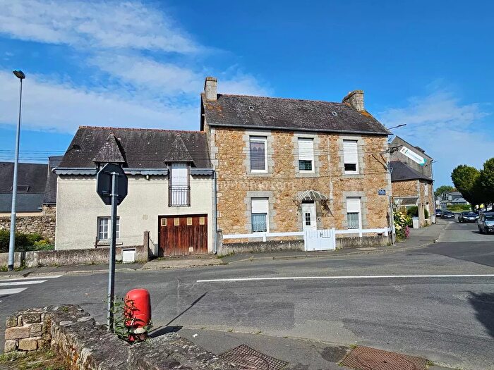 Maison à vendre - Guingamp - 6 pièces - 4 chambres