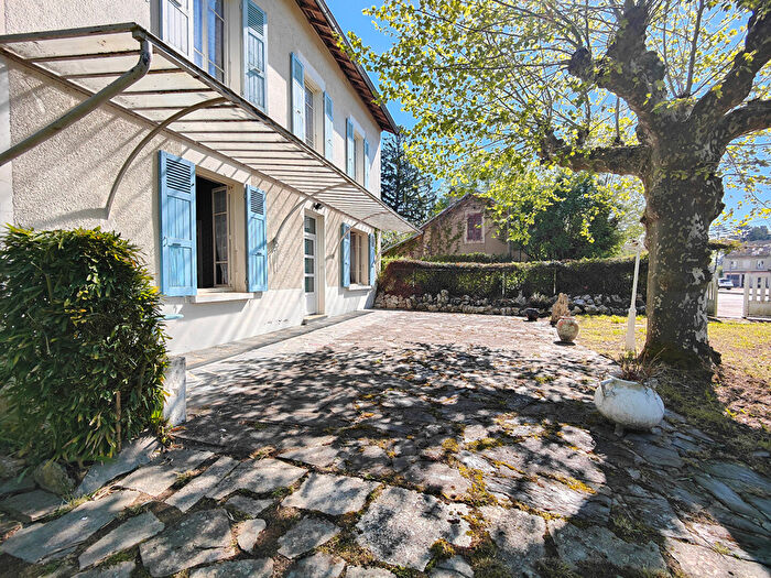 Aoste : Maison 8 pièces à vendre