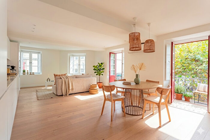 Appartement à vendre - Saint-Jean-de-Luz, Centre-ville - 4 pièces - 3 chambres