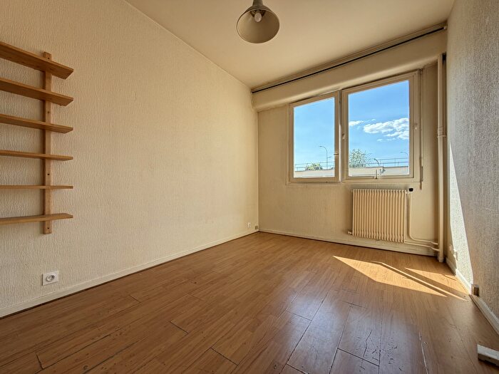 Appartement 1 pièce à vendre à Juvisy-sur-Orge, Centre-ville, Entrevoies, Seine