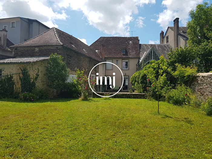 Maison 7 pièces à vendre - Saint-Yrieix-la-Perche
