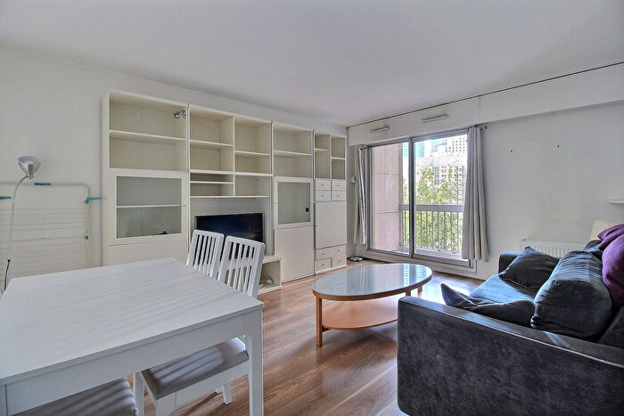 Appartement à louer - Courbevoie, Hôtel de ville - 2 pièces - 1 chambre