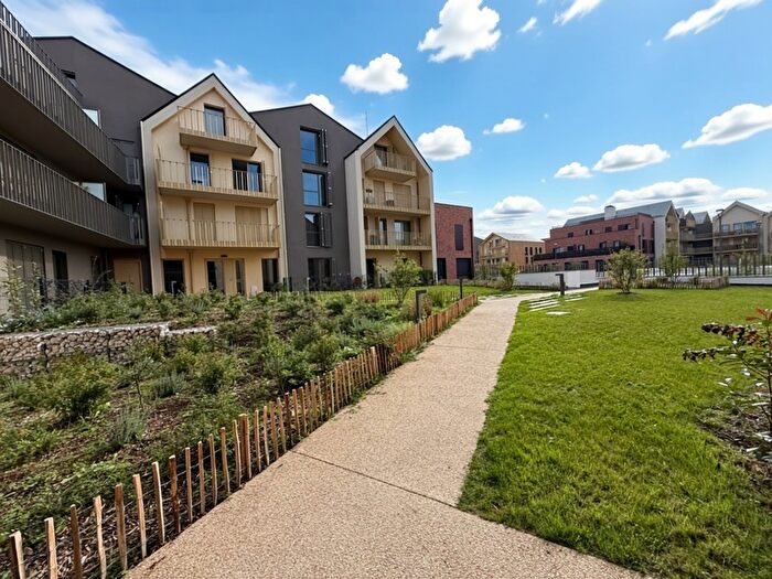 Appartement à vendre - Senlis - 3 pièces - 2 chambres