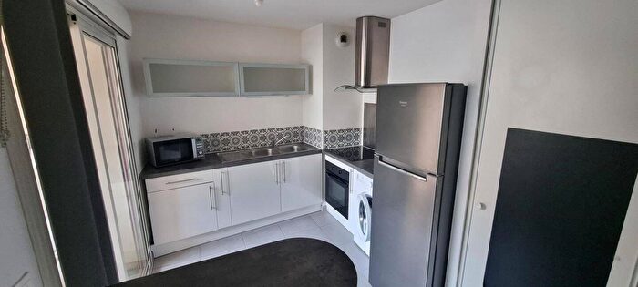 Appartement à louer - Hameaux du Vallon, Morières-lès-Avignon - 2 pièces - 1 chambre