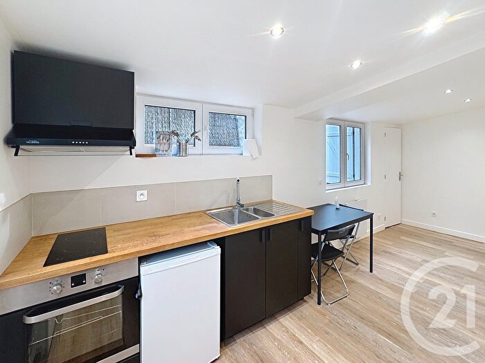 Appartement à louer - Bry-sur-Marne, Centre-ville, Gare - 1 pièce