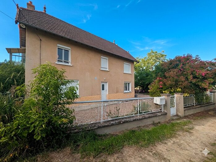 Maison 6 pièces à vendre à Chambilly