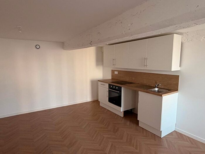 Appartement 3 pièces à Nozay, à louer