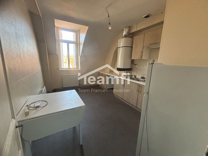 Appartement à louer - Saint-Amand-Montrond - 1 pièce - 1 chambre