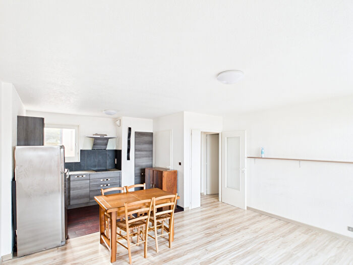 Appartement à vendre - Évian-les-Bains - 2 pièces - 1 chambre