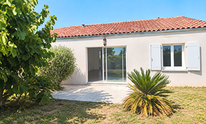 Maison 4 pièces à louer à Les Mathes
