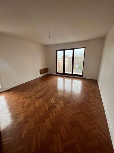 Appartement à louer - Parc-Hôtel de Ville, Chatou - 4 pièces - 3 chambres