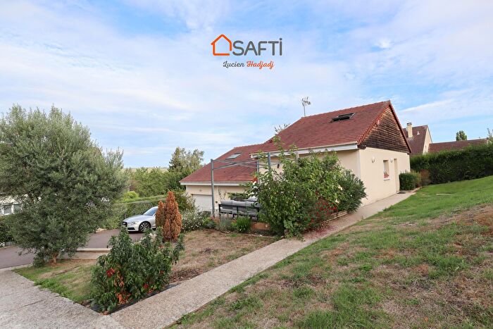 Maison 7 pièces à Saint-Just, à vendre