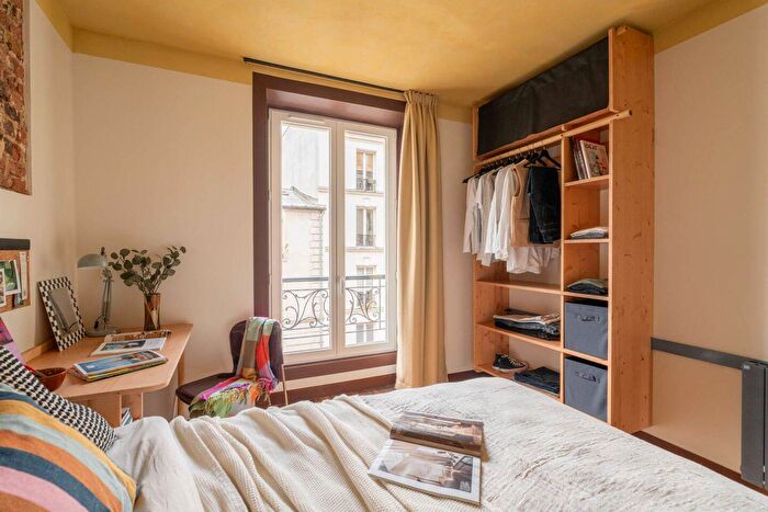 Appartement à louer - Vallée de Fécamp, Paris ème arrondissement - 17 pièces - 17 chambres