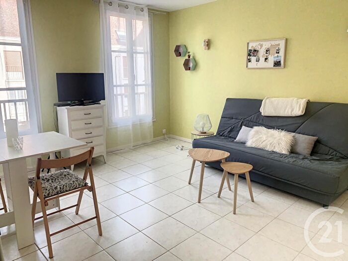 Appartement à louer - Auxerre, Centre-ville - 1 pièce