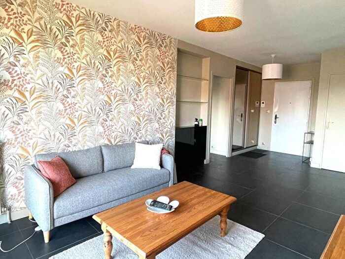 Appartement à louer - Vassieux, Caluire-et-Cuire - 2 pièces - 1 chambre