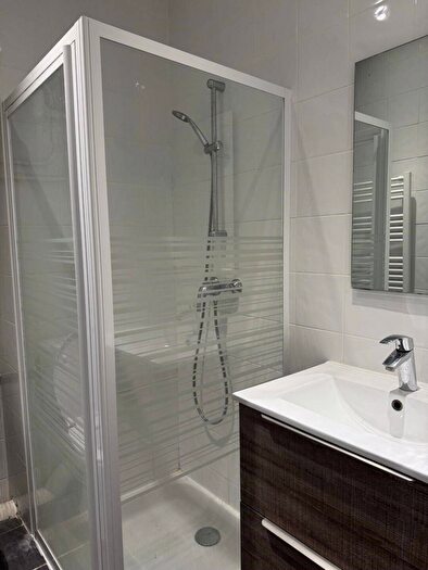 Appartement à louer - Centre Ville, Aix-en-Provence - 1 pièce