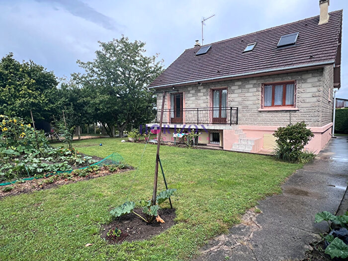 Maison à vendre - La Chapelle-en-Serval - 6 pièces - 4 chambres