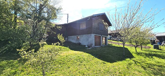 Maison 3 pièces à Giron, à vendre